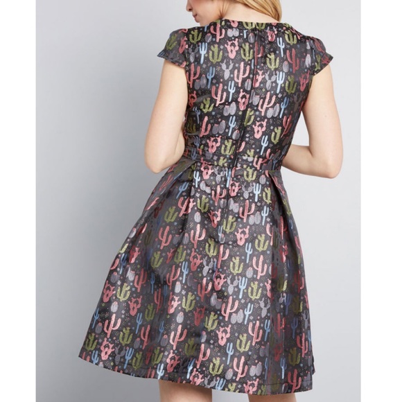 Modcloth | Dresses | Modcloth Metallic Cactus Cap Sleeve Dress Nwot ...